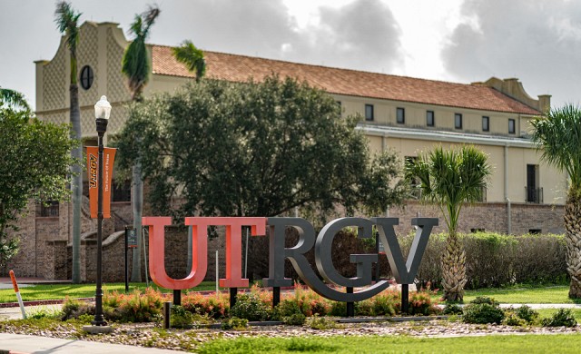 The Newsroom - UTRGV rewrites graphic design curriculum to reflect ...